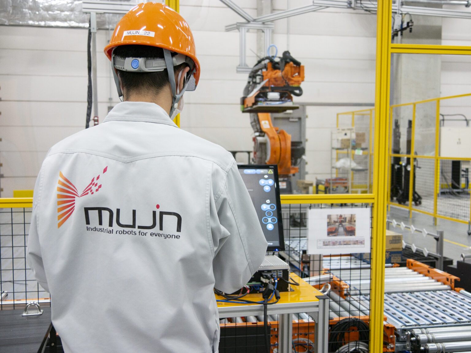 Everything you need as a robotics engineer: a look inside our high-tech office | MUJINspire