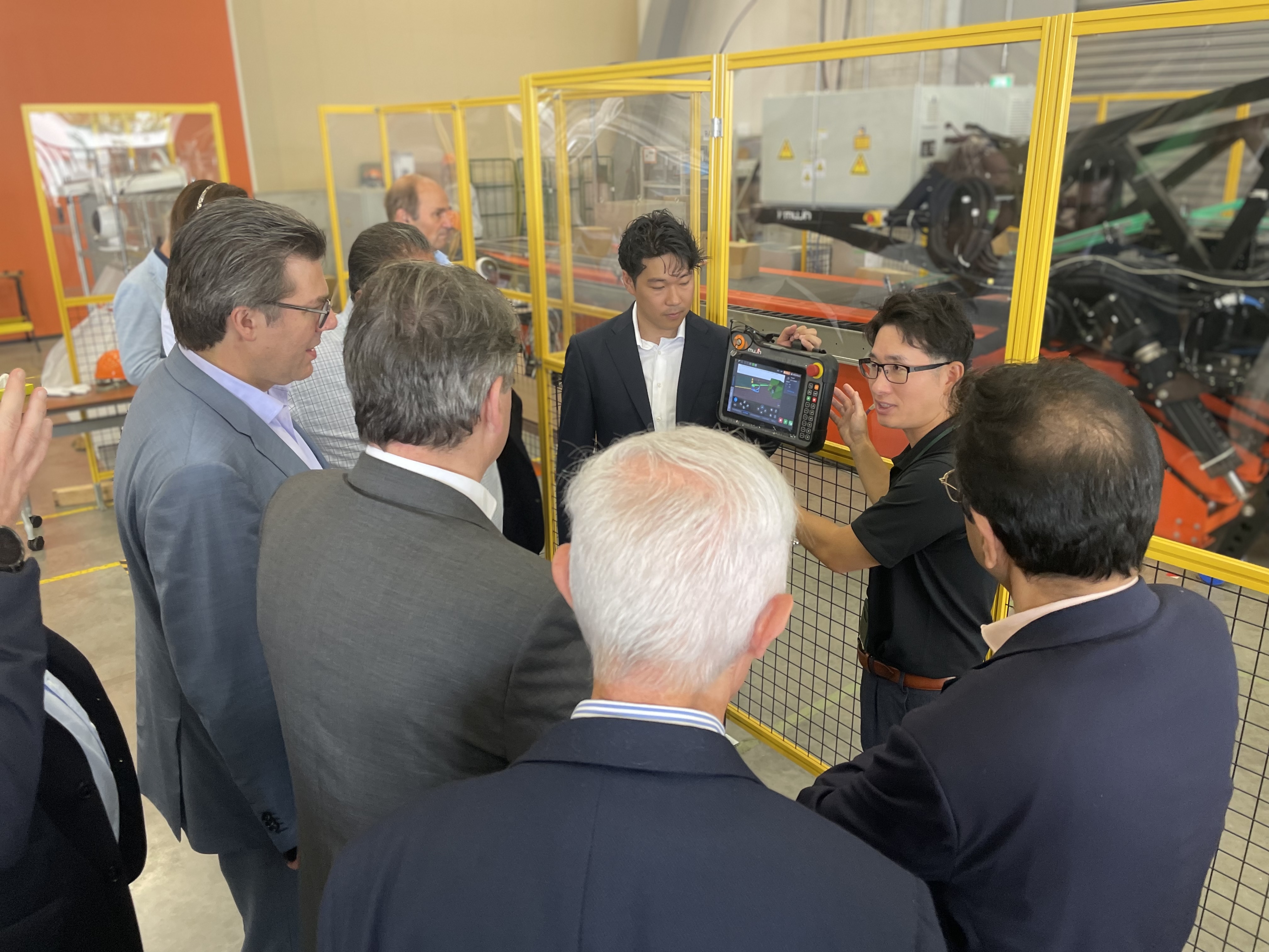 Julie Sweet, CEO of Accenture, visited Mujin HQ | MUJINspire